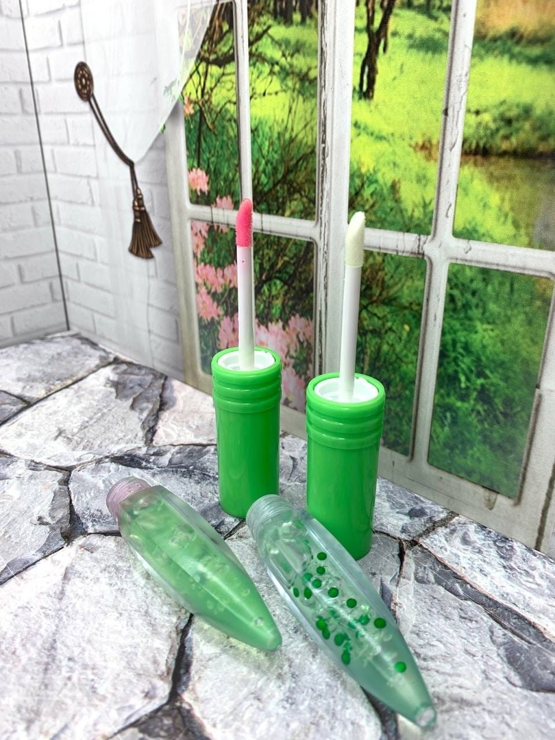 Проявляющаяся гигиеническая блеск для губ Алоэ - Вера Miss Betty Lip ...