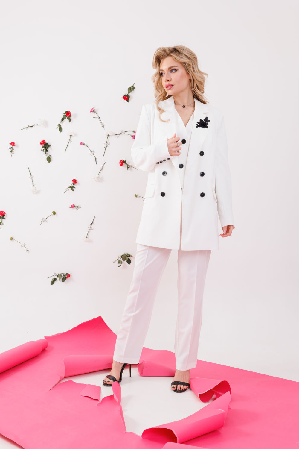 Костюм NIKVA н359-3 молоко