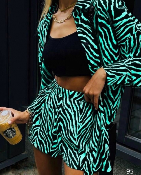 Костюм с шортами тигровый зеленый K115